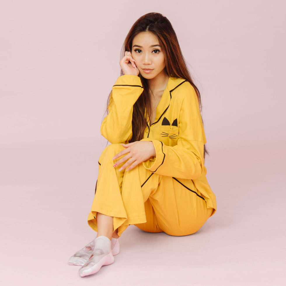 MELLOW YELLOW SLEEPY CAT PAJAMAS