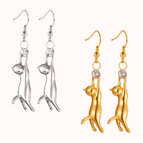 Cat-Themed Fashion Accessories | Scarves, Socks, Bags | Cat Fashionista